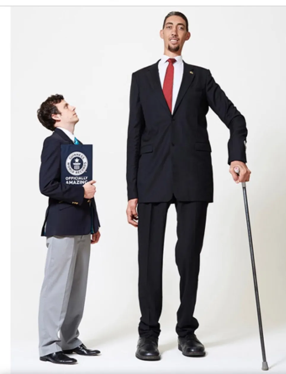 Самый высокий в мире человек Султан Кесен приехал из Турции в Россию за ...